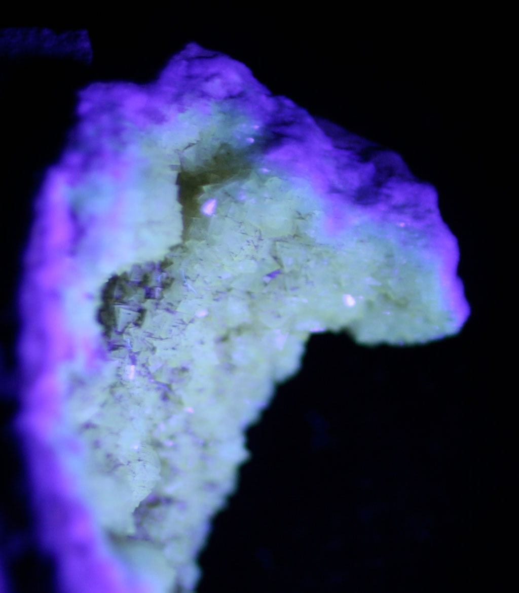 Poppular Photography: Fluorescent Calcite from Kentucky