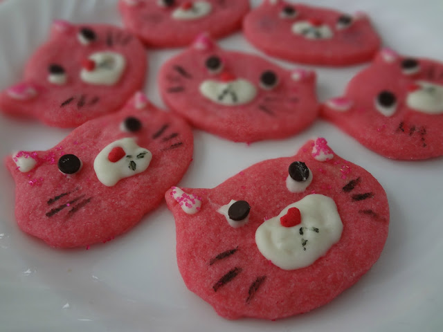 Bittersweet Lane: Cat Shortbread Cookies