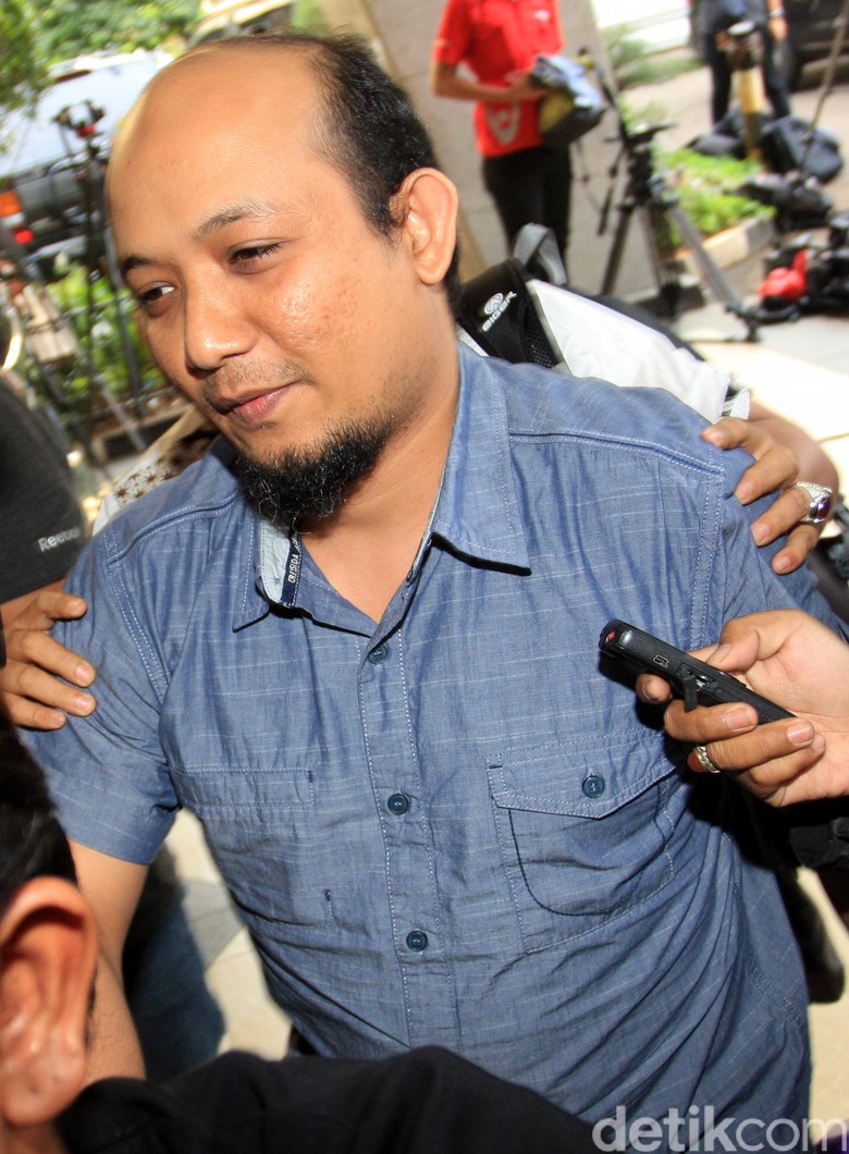 Novel Disiram Air Keras Terkait Kasus e-KTP? Ini Jawaban Polisi ... Novel Disiram Air Keras Terkait Kasus e-KTP? Ini Jawaban Polisi ...