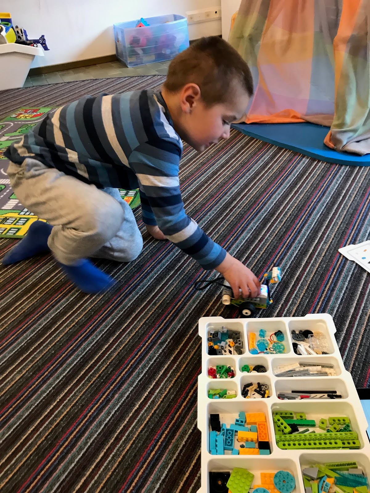 Robootika Anni Lasteaias: Satelliit ja kuukulgur Milo