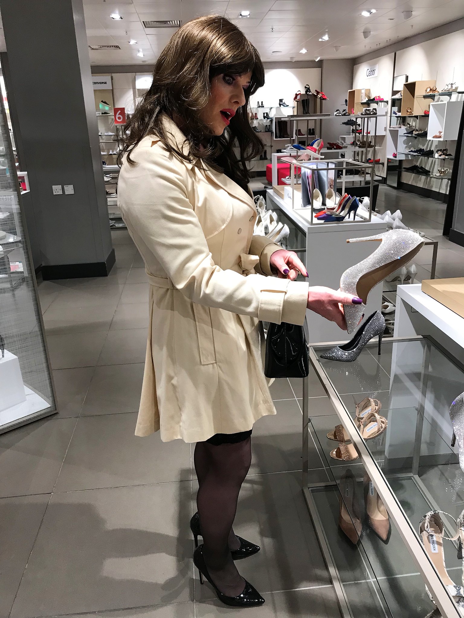 Tgirls on Flickr: Nicola Jane hangin' out for shopping