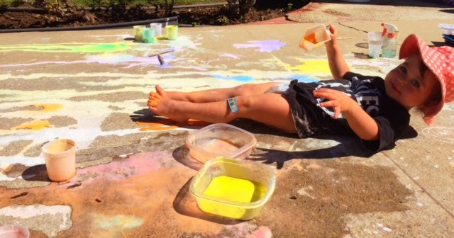 Exploding Chalk Art - smocks.on