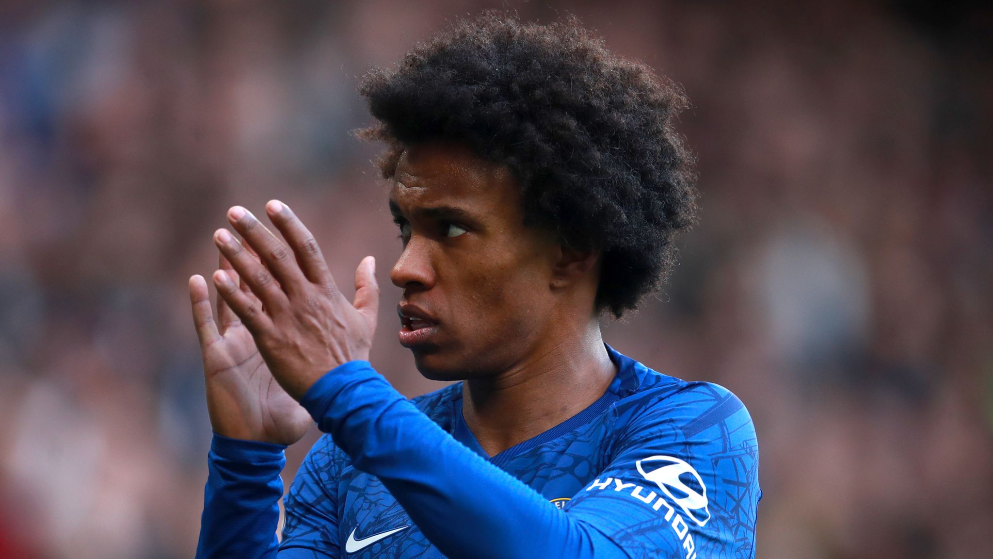 Willian: Chelsea In Talks With Player, Want Him To Stay