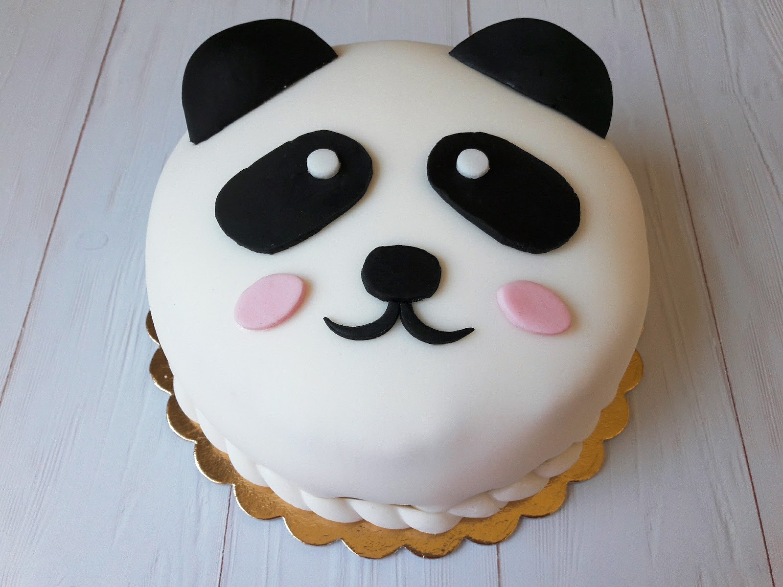 Betti gluténmentes konyhája: Panda torta