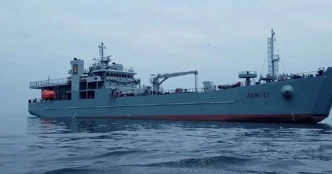 DEFENSE STUDIES: TNI AD Peroleh 2 Unit Kapal Baru Pengangkut Tank Leopard