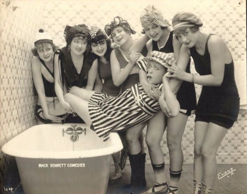 Pictures of Mack Sennett's Bathing Beauties From Between the 1910s and ...