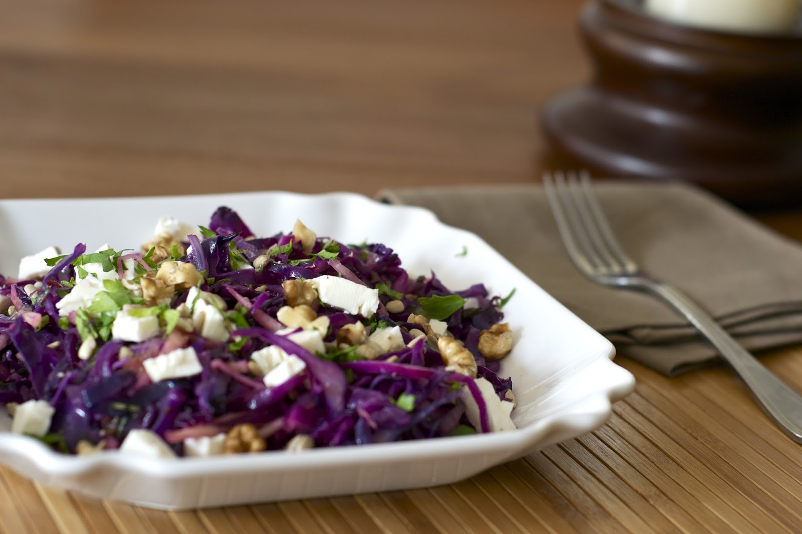 Empezar por lo Fresco: Ensalada tibia de repollo morado con membrillo