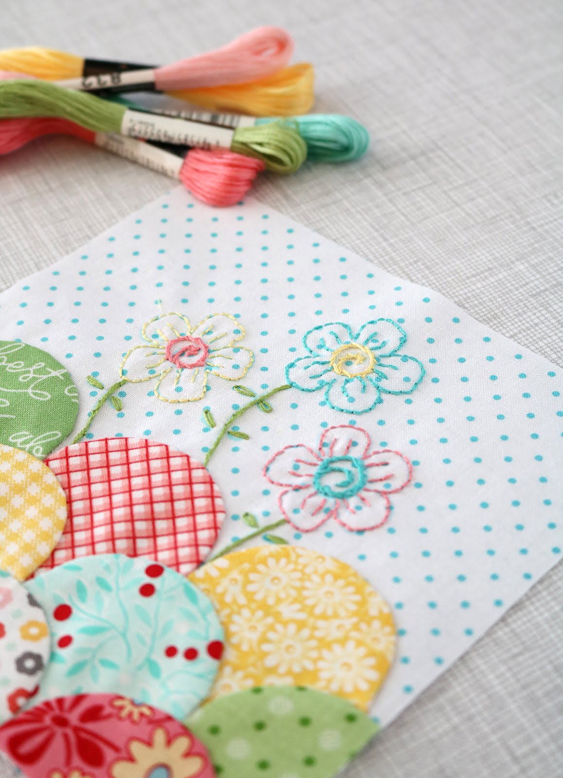 A Bright Corner Clamshell Block How To And Splendid Sampler Block 3