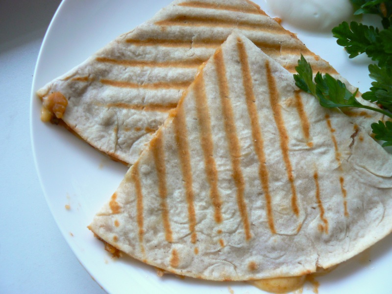 ktnl // kad tau nebūtų liūdna: TORTILIJOS SU SŪRIU - QUESADILLA