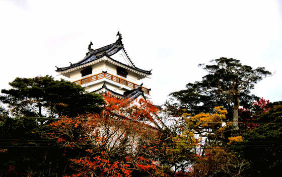More glimpses of unfamiliar Japan: Kitsuki Castle the Smallest Castle ...