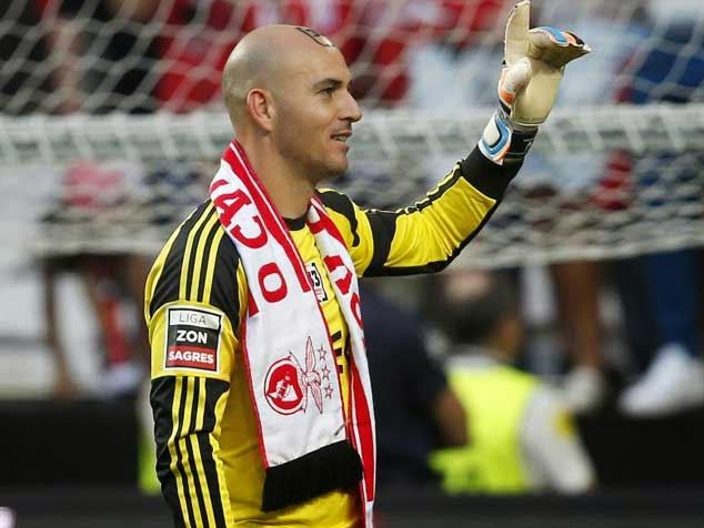 Olha o boneco do Paulo Lopes! - Hoje não dá, joga o Benfica