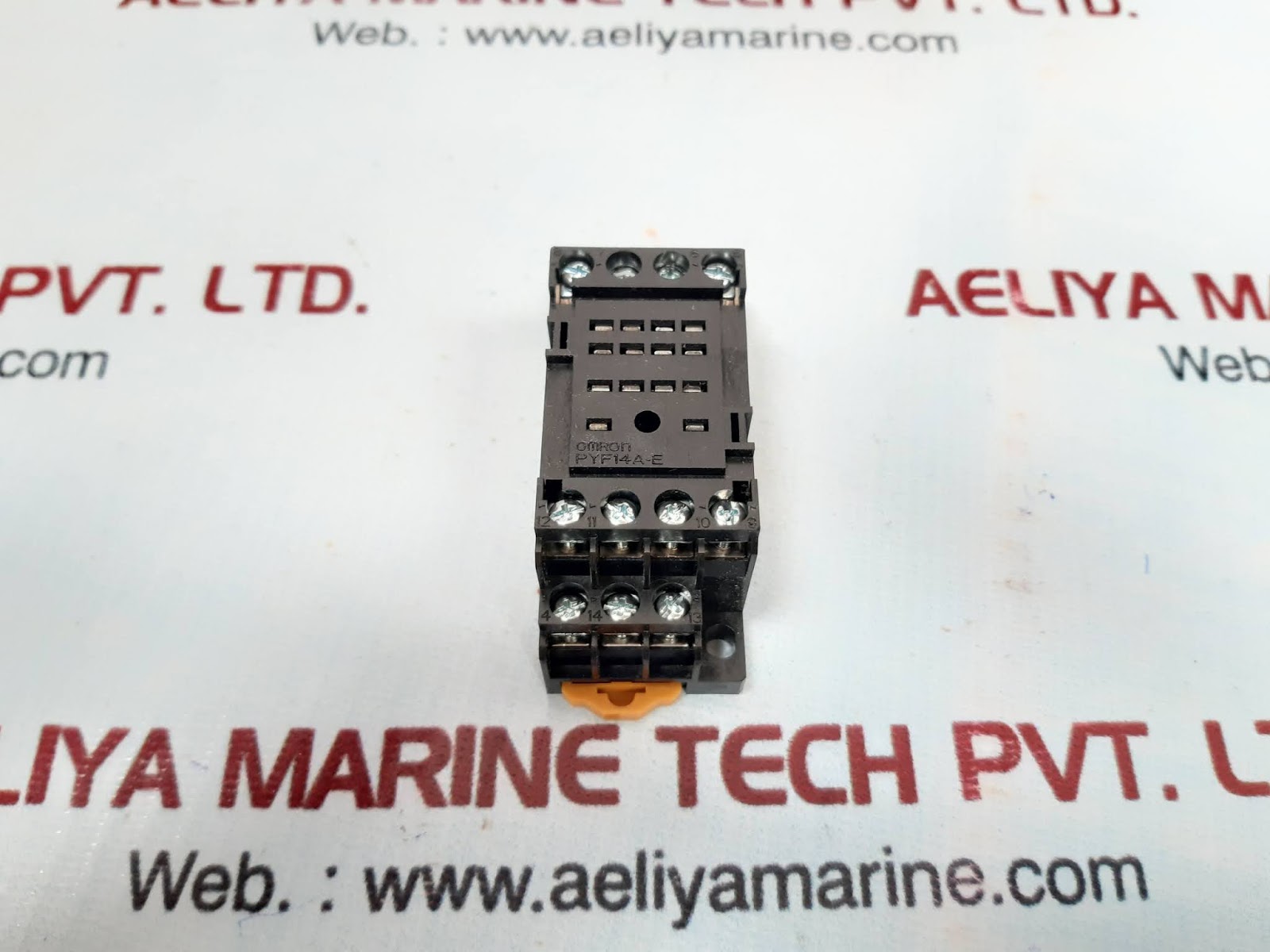OMRON PYF14A-E SOCKETS RELAY - Aeliya Marine