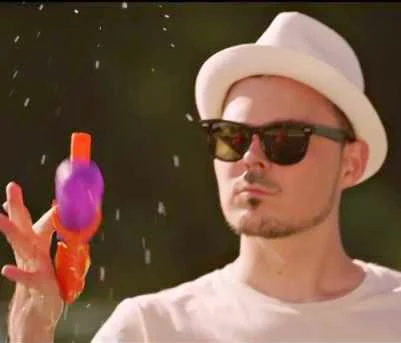 VERSURI RASARE LUNA - Zhao feat. Andrew – Lasa-ma soare Ma trezesc, tu ...