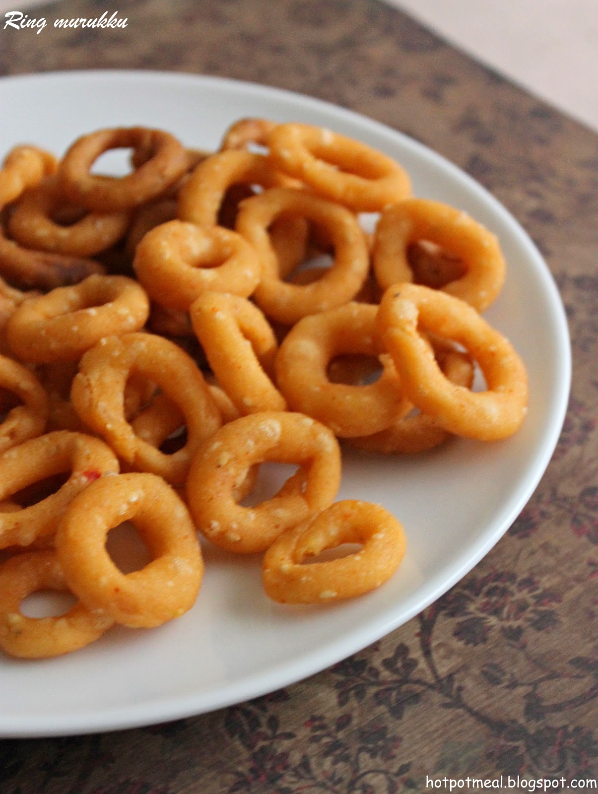 Hot pot cooking: Ring murukku