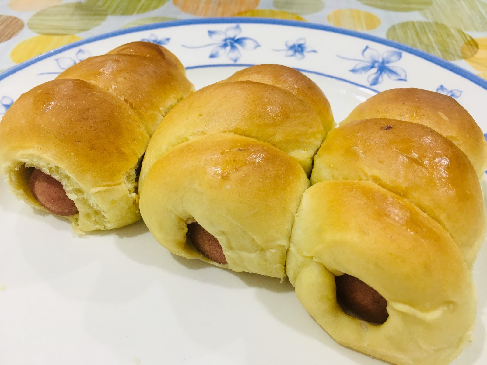 Sarapan Pagi Dengan Roti Bun Sosej dan Roti Kentang @ Potato Bread Yang ...
