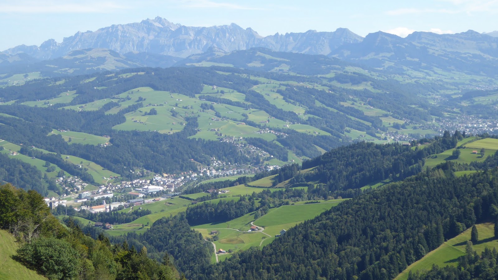 Pfannenstiel Wanderblog: Atzmännig - Chrüzegg - Wattwil