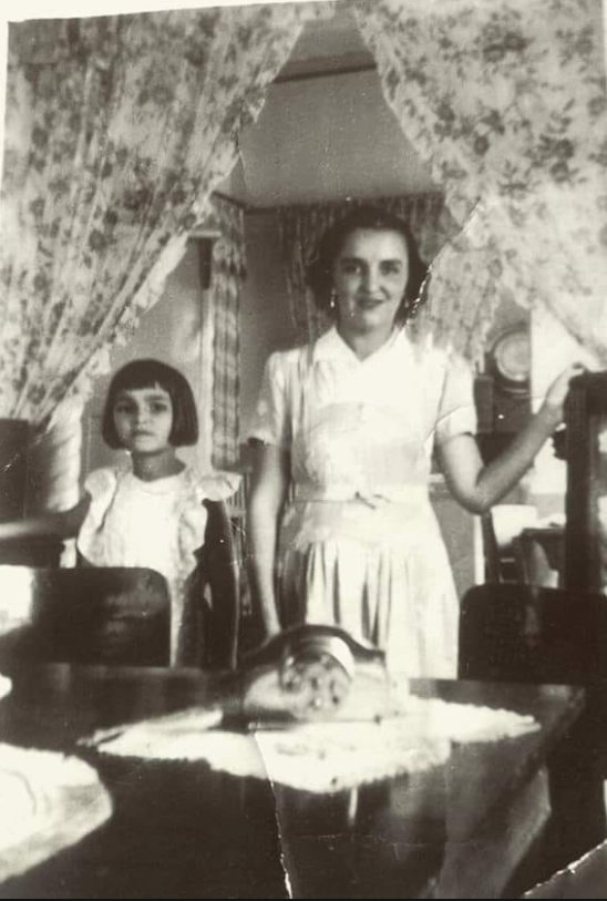 Marilia 30s, 40s & 50s: Private citizens posing to the camera