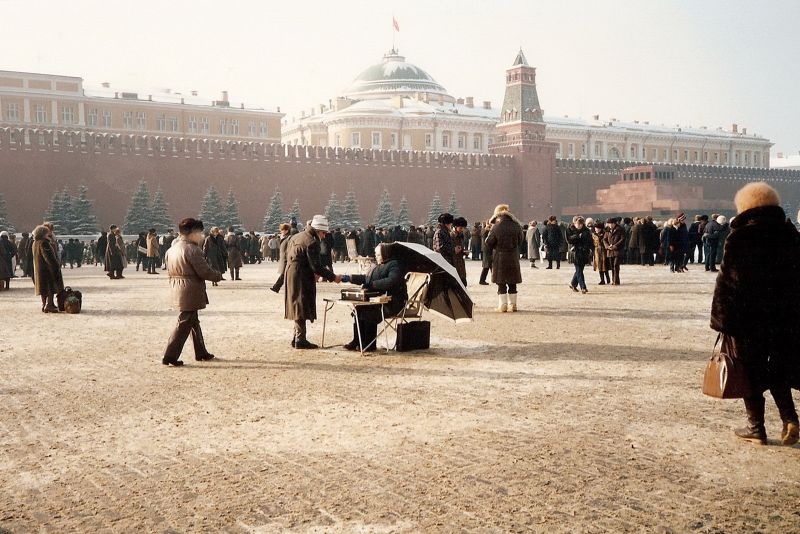 35 Fascinating Photos Capture Street Scenes of the USSR in the Mid ...