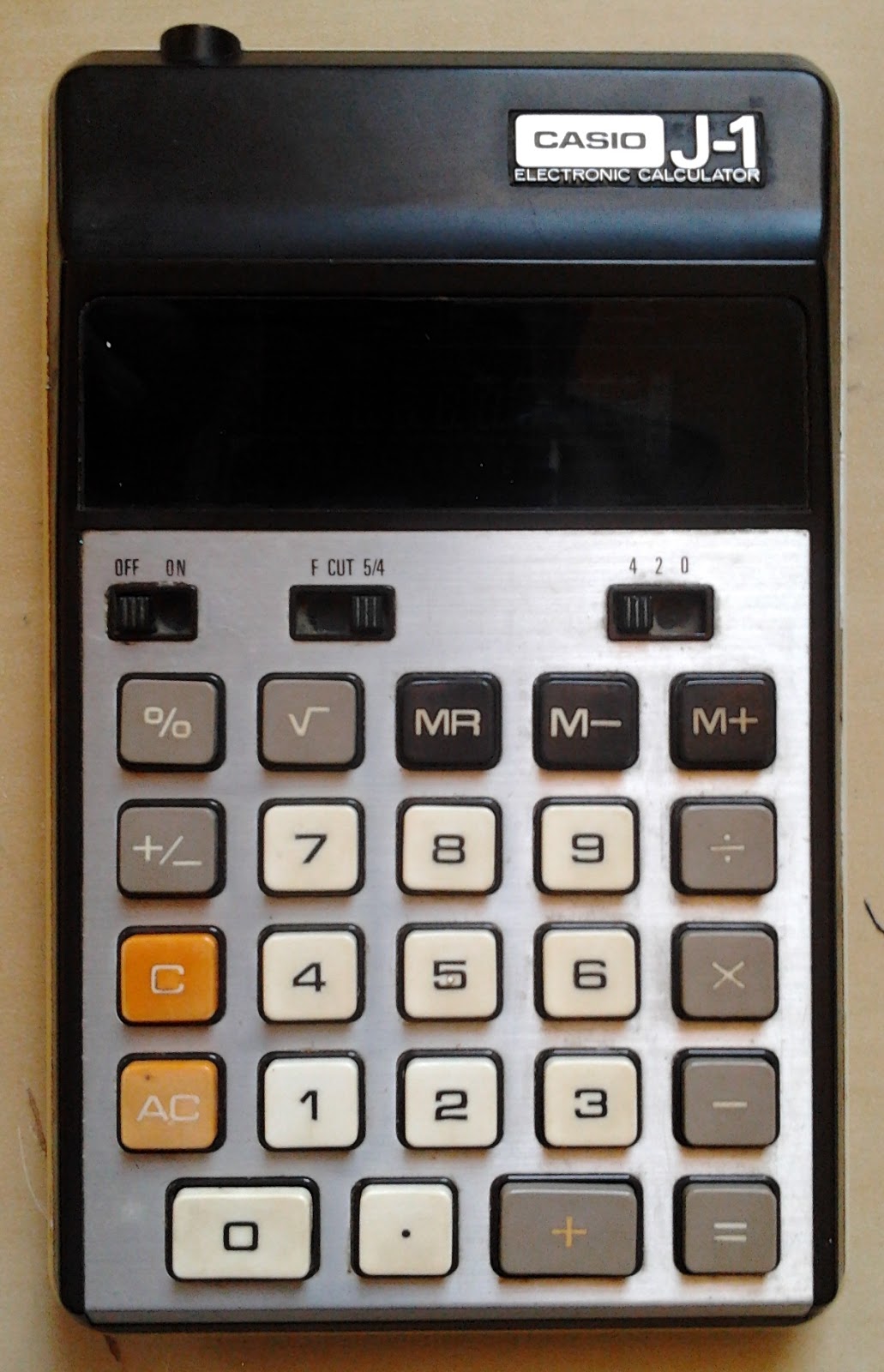 3,1416....DAMICALC: CASIO J-1