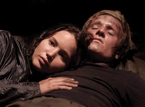 Universo de Casais: A História de Katniss e Peeta Universo de Casais: A História de Katniss e Peeta