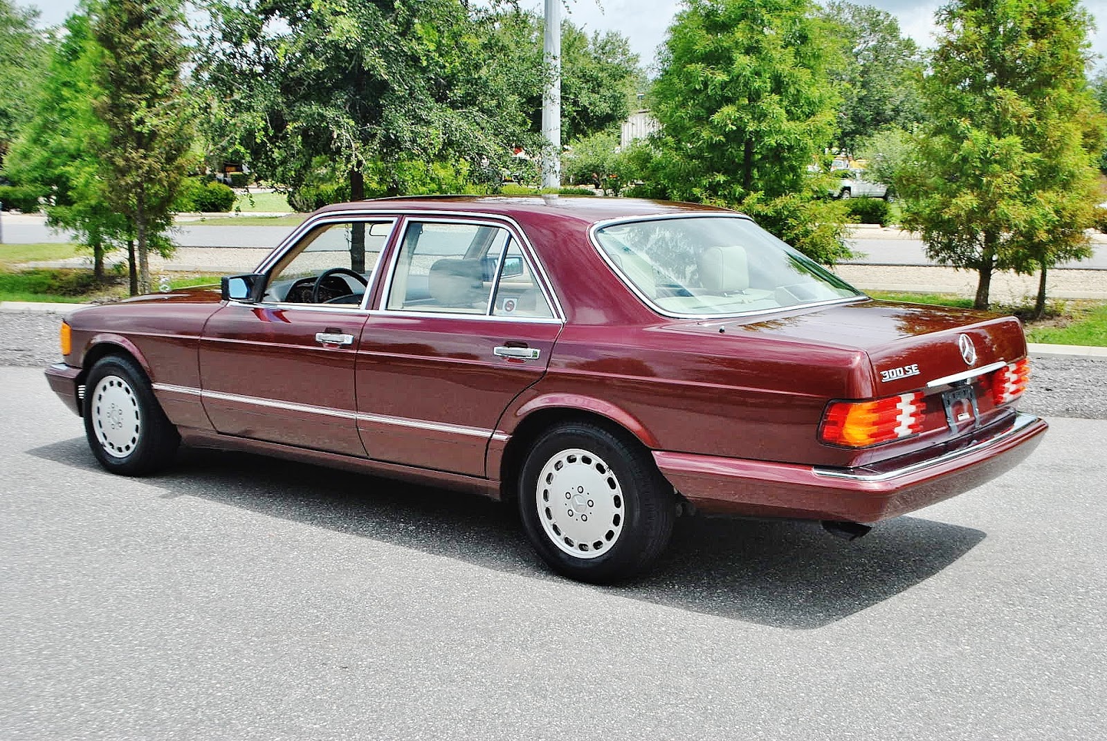 39k Original Miles: 1991 Mercedes-Benz 300SE W126 - DailyTurismo