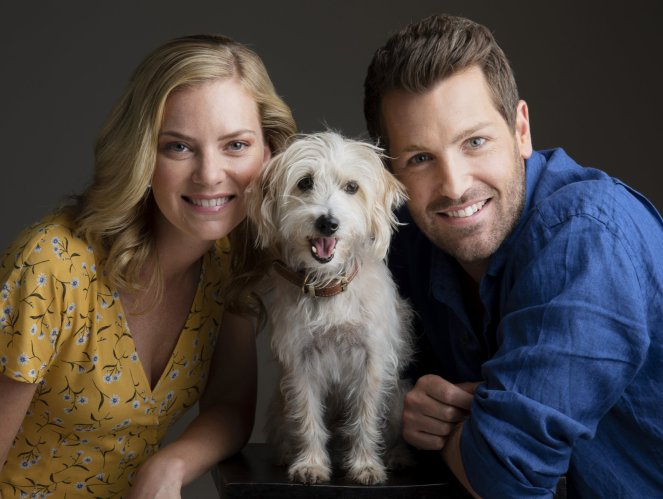 Cindy Busby and Tim Ross Star In "Hearts Down Under" on Hallmark!