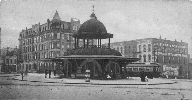 The Digital Research Library of Illinois History Journal™ : The ...