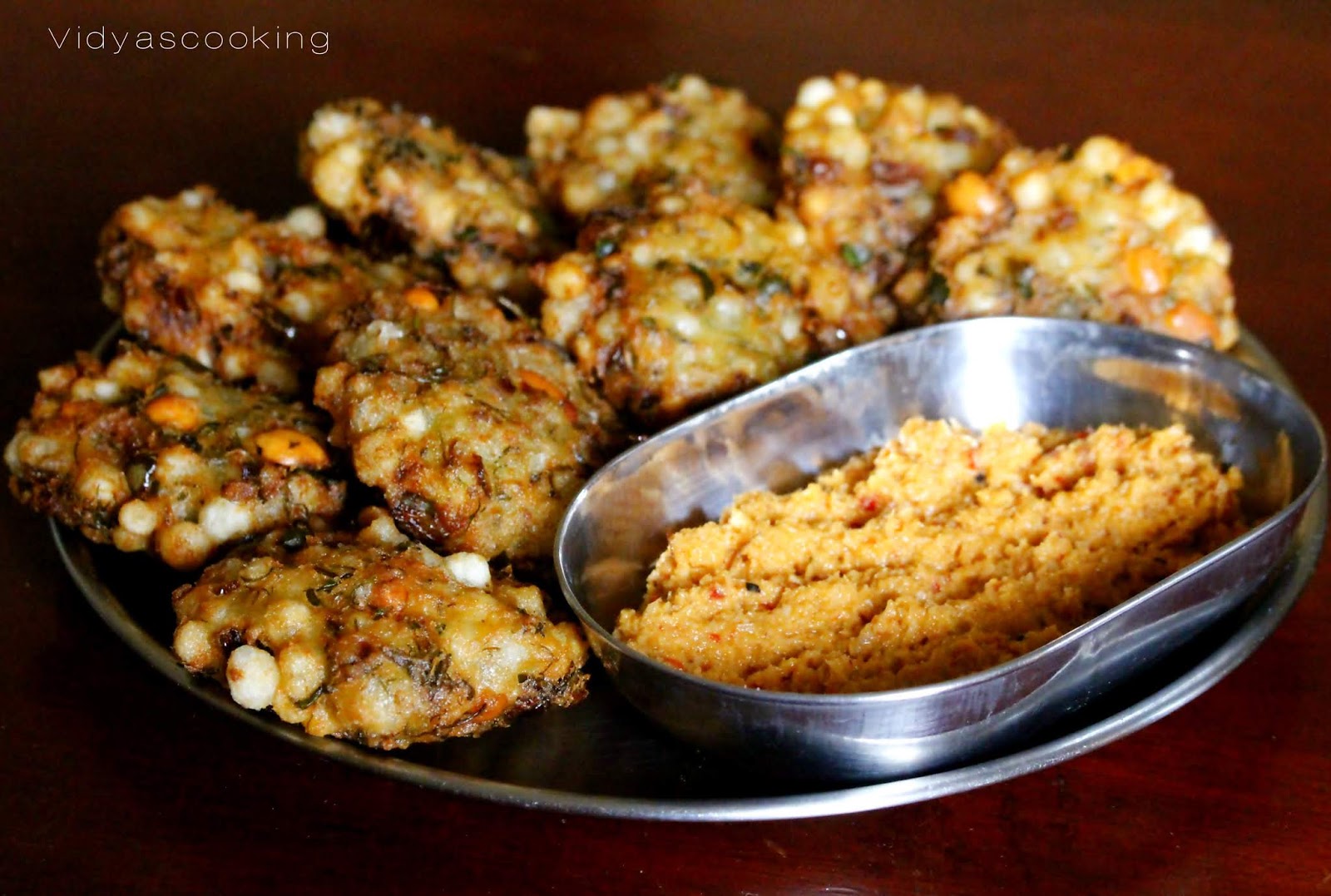 Tapioca Pearls / Javvarisi / Sabudana / Sabakki Vadai Recipe