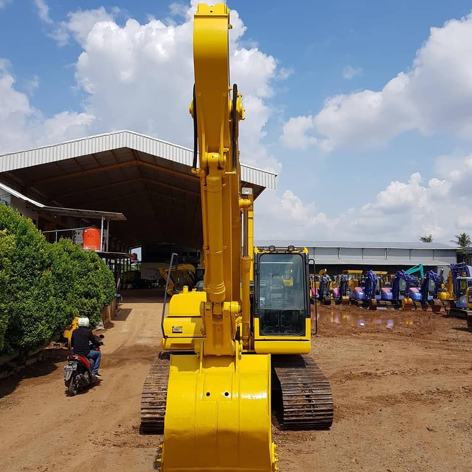 CV DIMAS PERKASA: Komatsu excavator pc200-8 2012