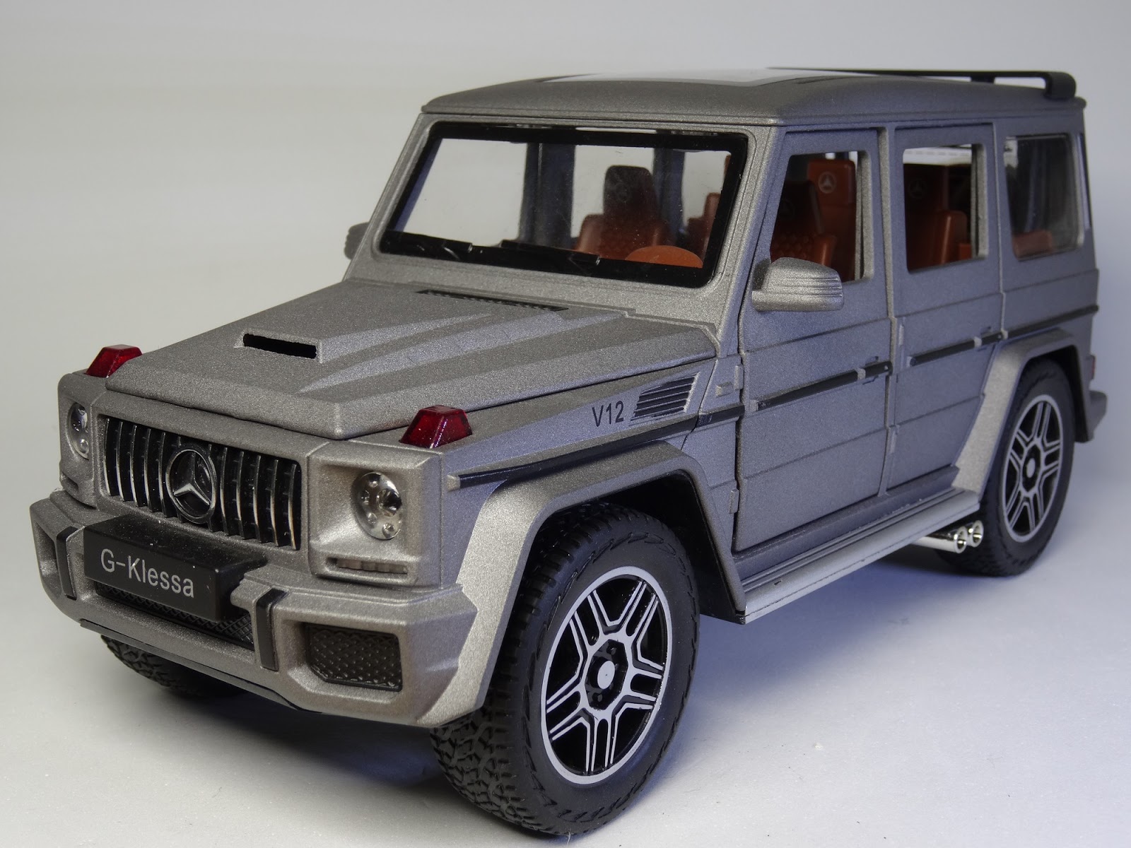 Modelli diecast 1:24 e dintorni: Mercedes G63 by Che Zhi