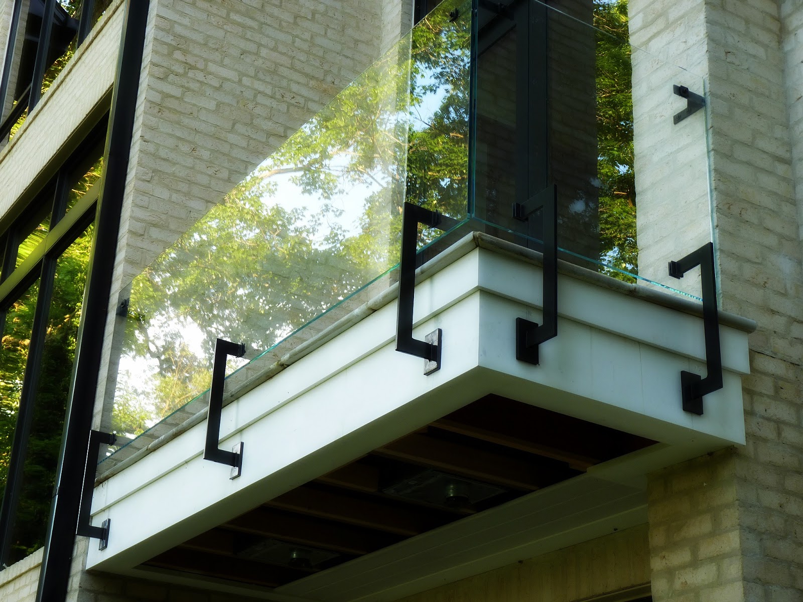 Gralin Associates Inc.: Glass Terrace