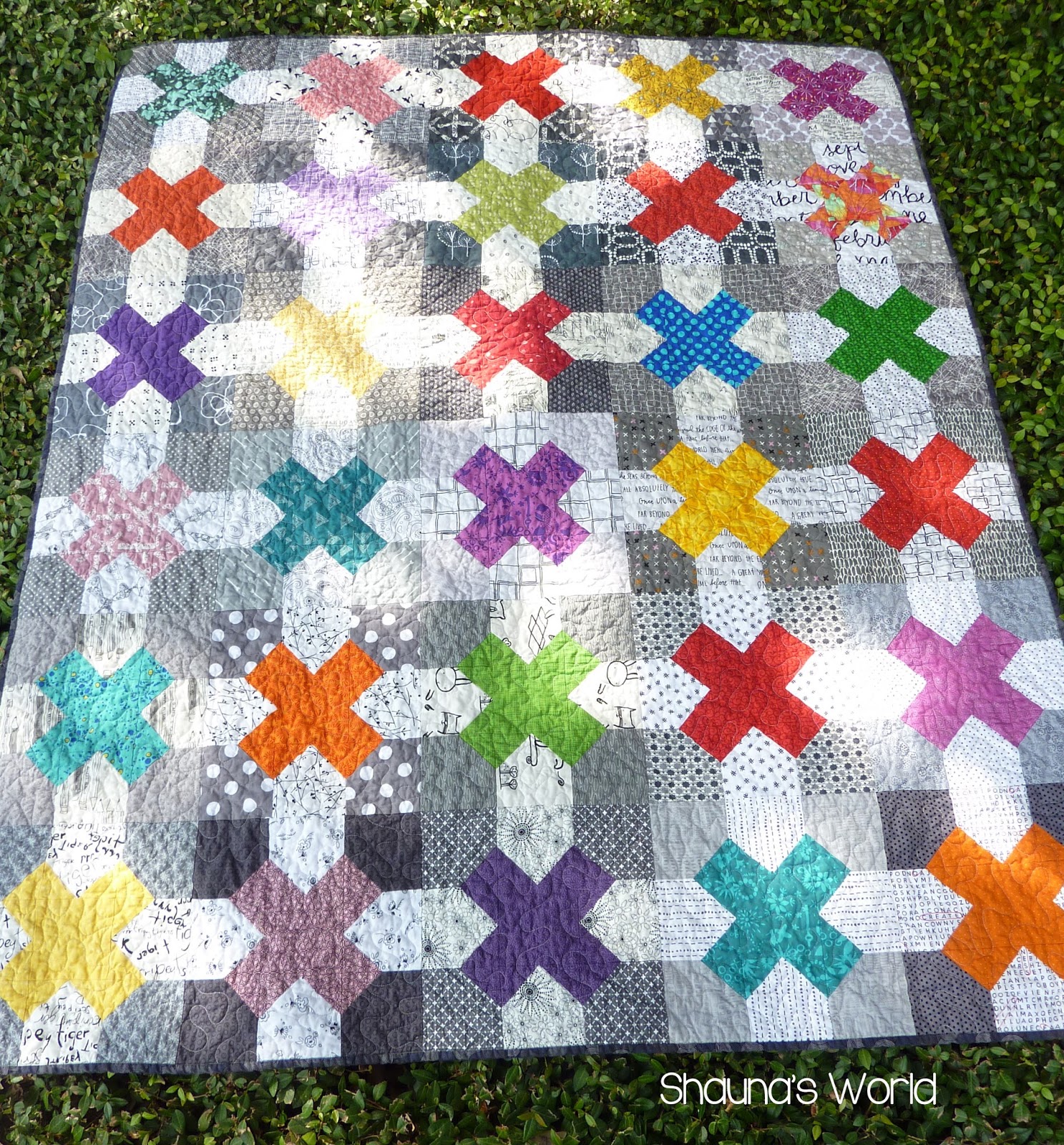 Shauna's World: Friday Finish - Tic Tac Toe Quilt