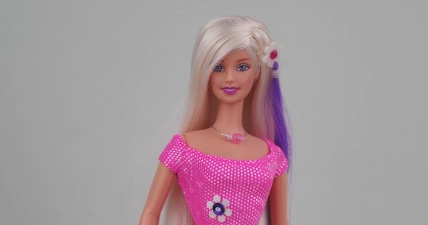 Plastic Dreams Dolls :: Barbie et miniatures: Cool Clips Barbie Doll