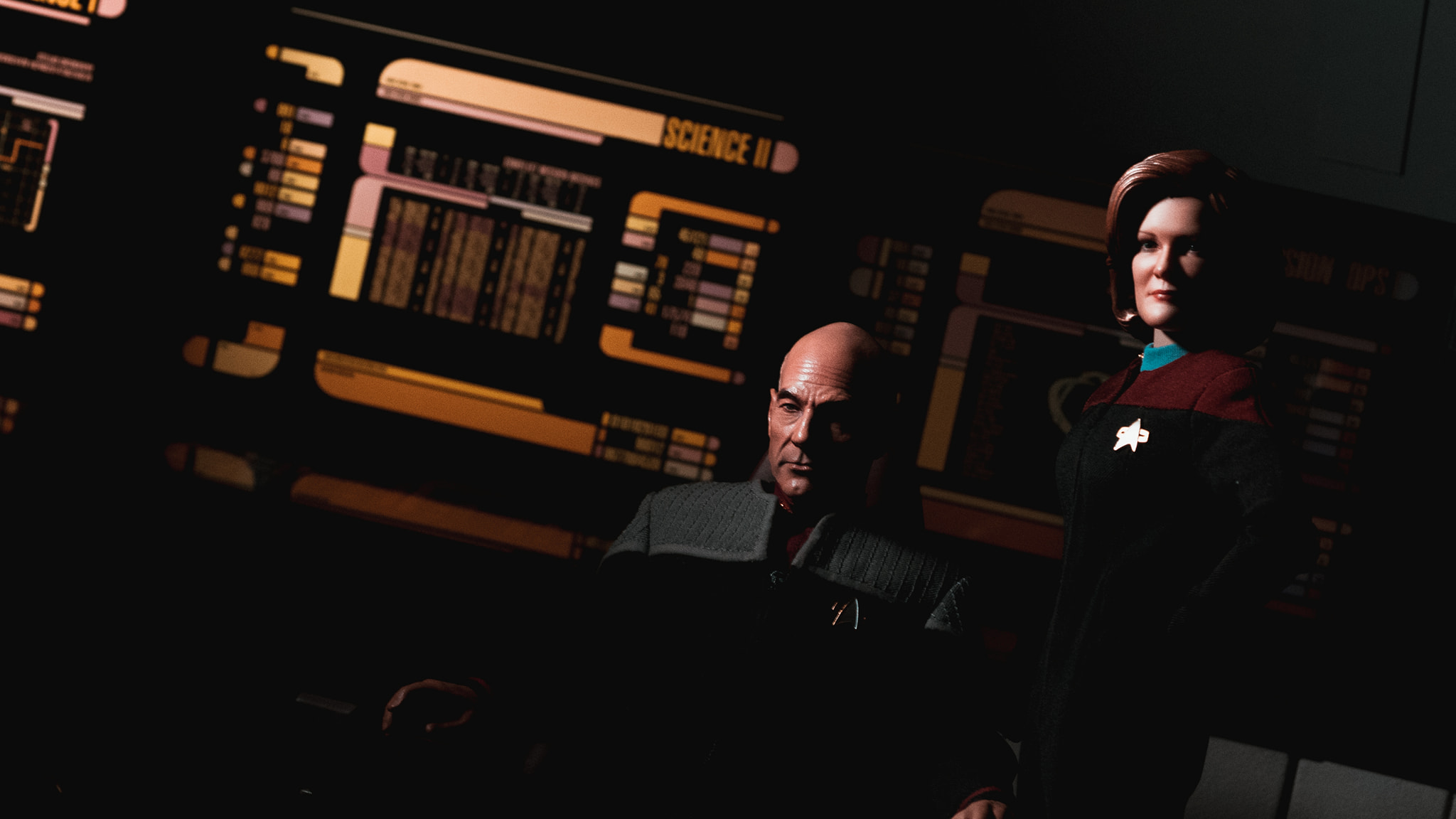 The Trek Collective: EXO-6 reveal Captain Janeway action figure, and ...