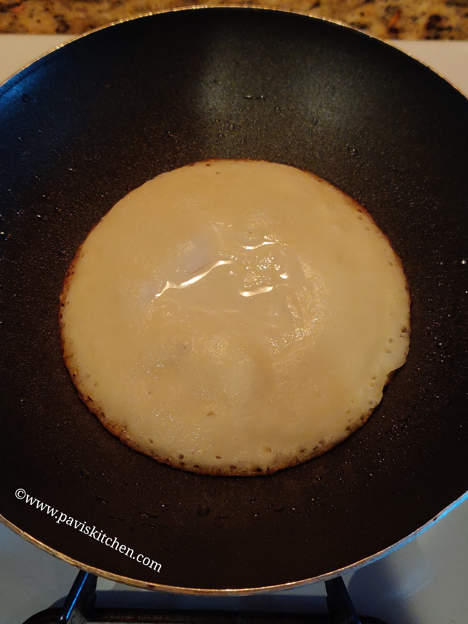 Dibba rotti recipe | Andhra minapa rotti recipe | pan Idli recipe with ...