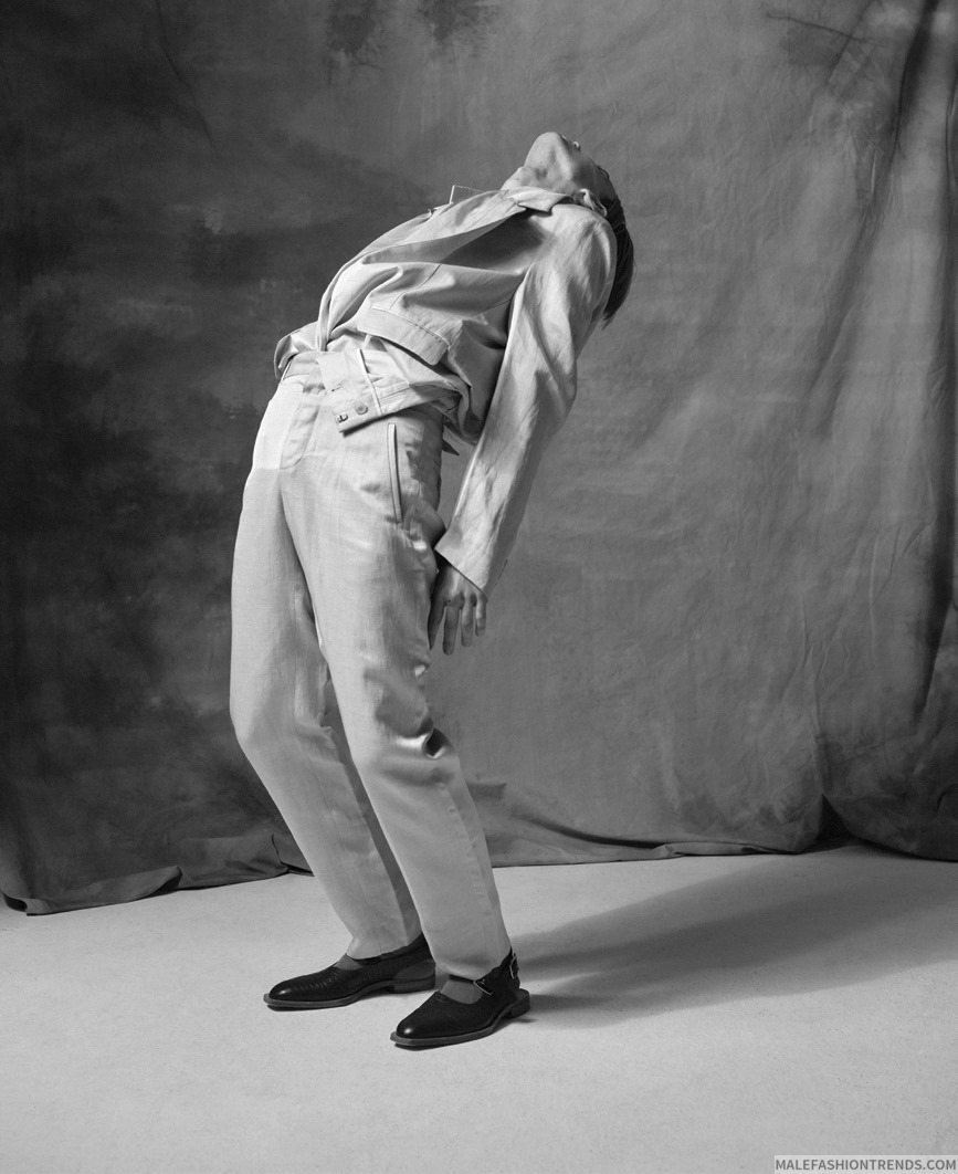 Anton Toftgard y Miroslav Prokop para Essential Homme Magazine por ...