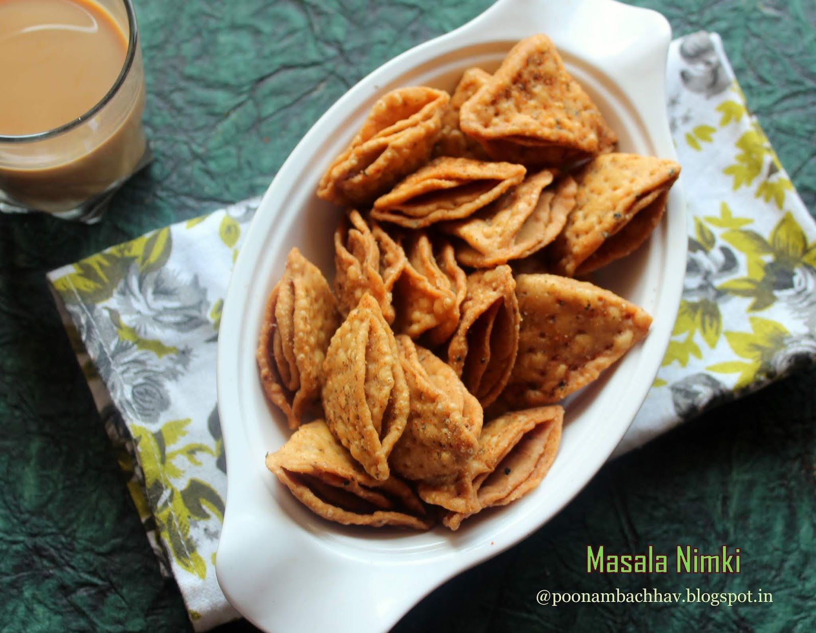 Annapurna: Masala Nimki Recipe