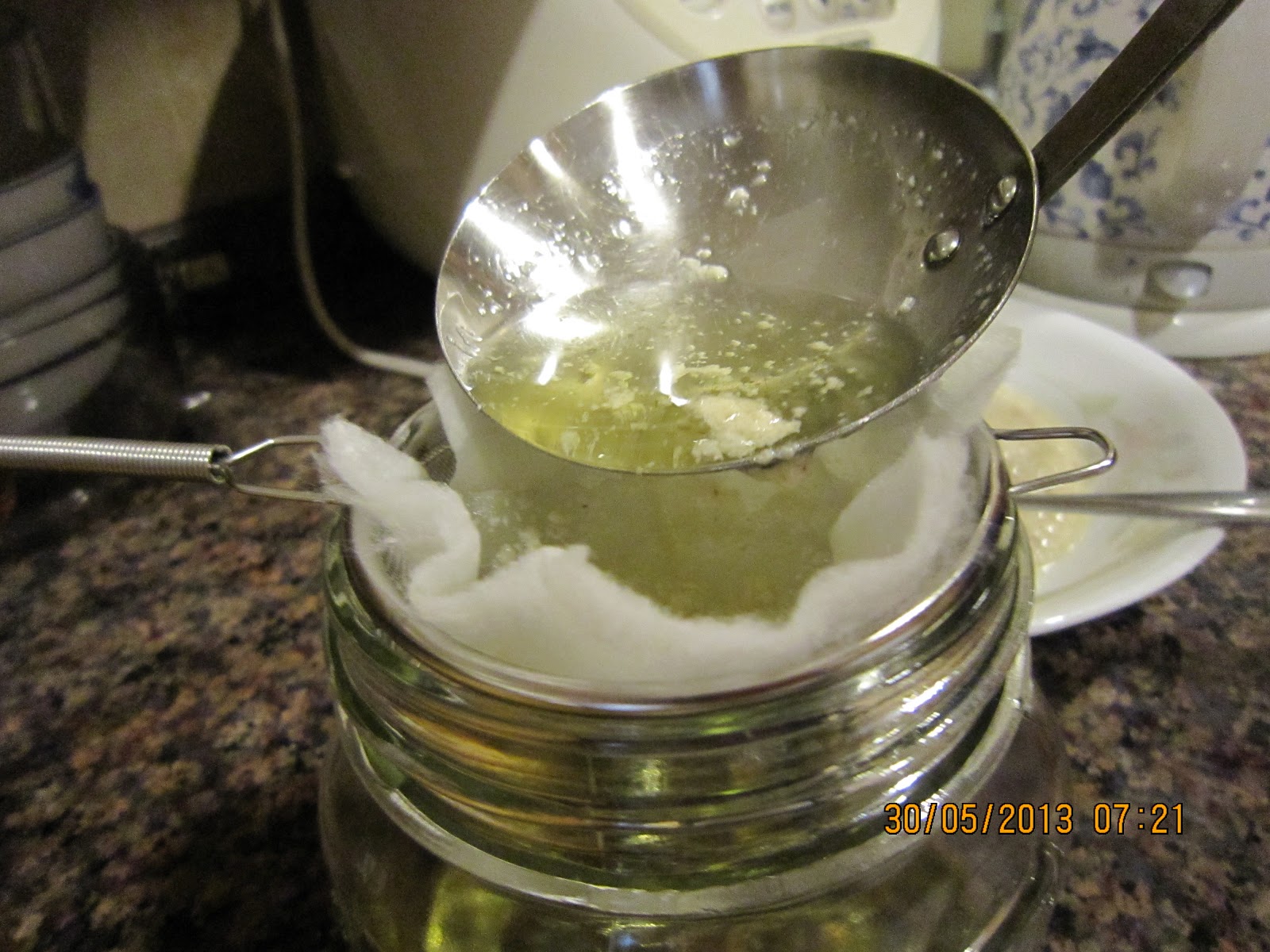 Kandy's Kitchen @ Bigheadmagicmad : Homemade Cold Press Virgin Coconut ...