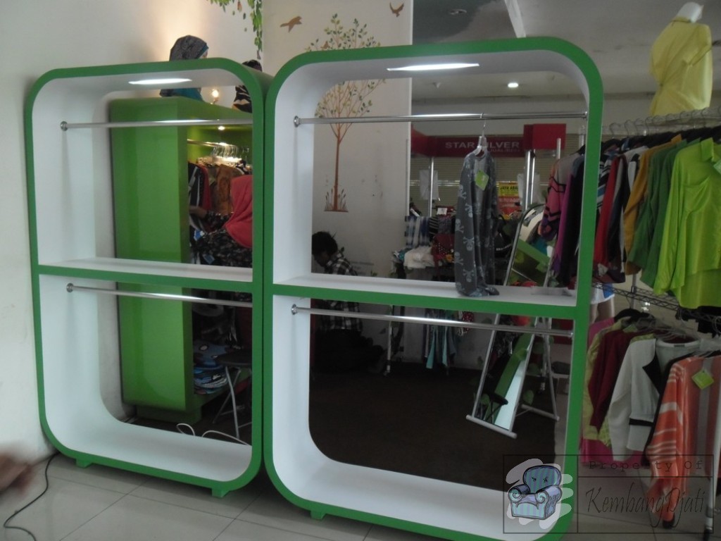 Etalase Display Untuk Jenis Toko Pakaian + Furniture Semarang ( Etalase ...