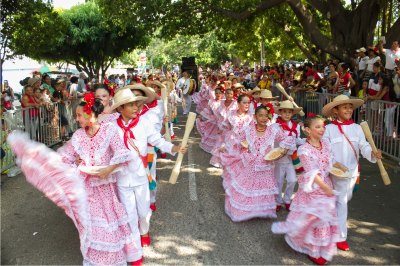 Noticias y Eventos: ¡Somos los mejores bailando el pilón! : Comunidad ...