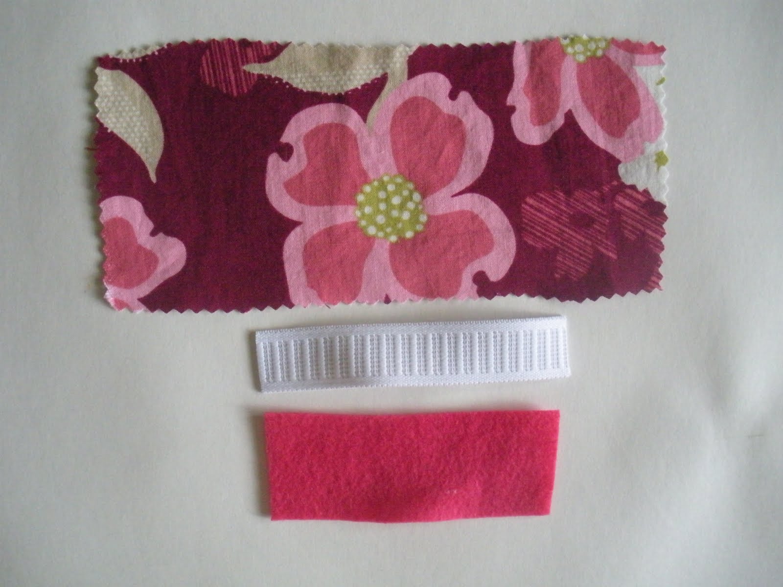 Crafty Critique: Tutorial: Ruff-Ruffle Dog Collar Embellishment