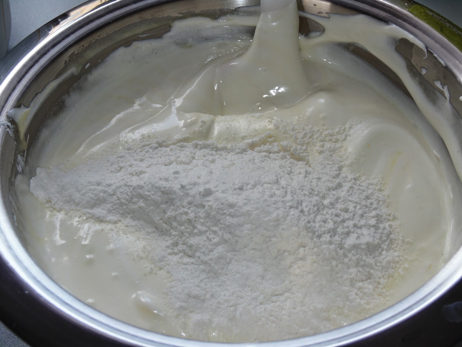 Basic sponge cake - recipe (including photos) | Life in Luxembourg