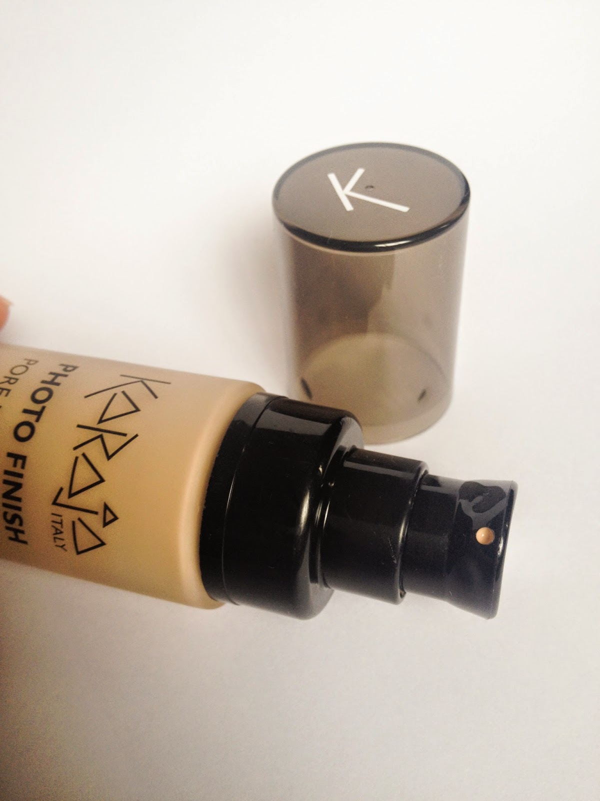 Stay Beautyful: Review: Karaja Photo Finish Pore Minimizing Foundation