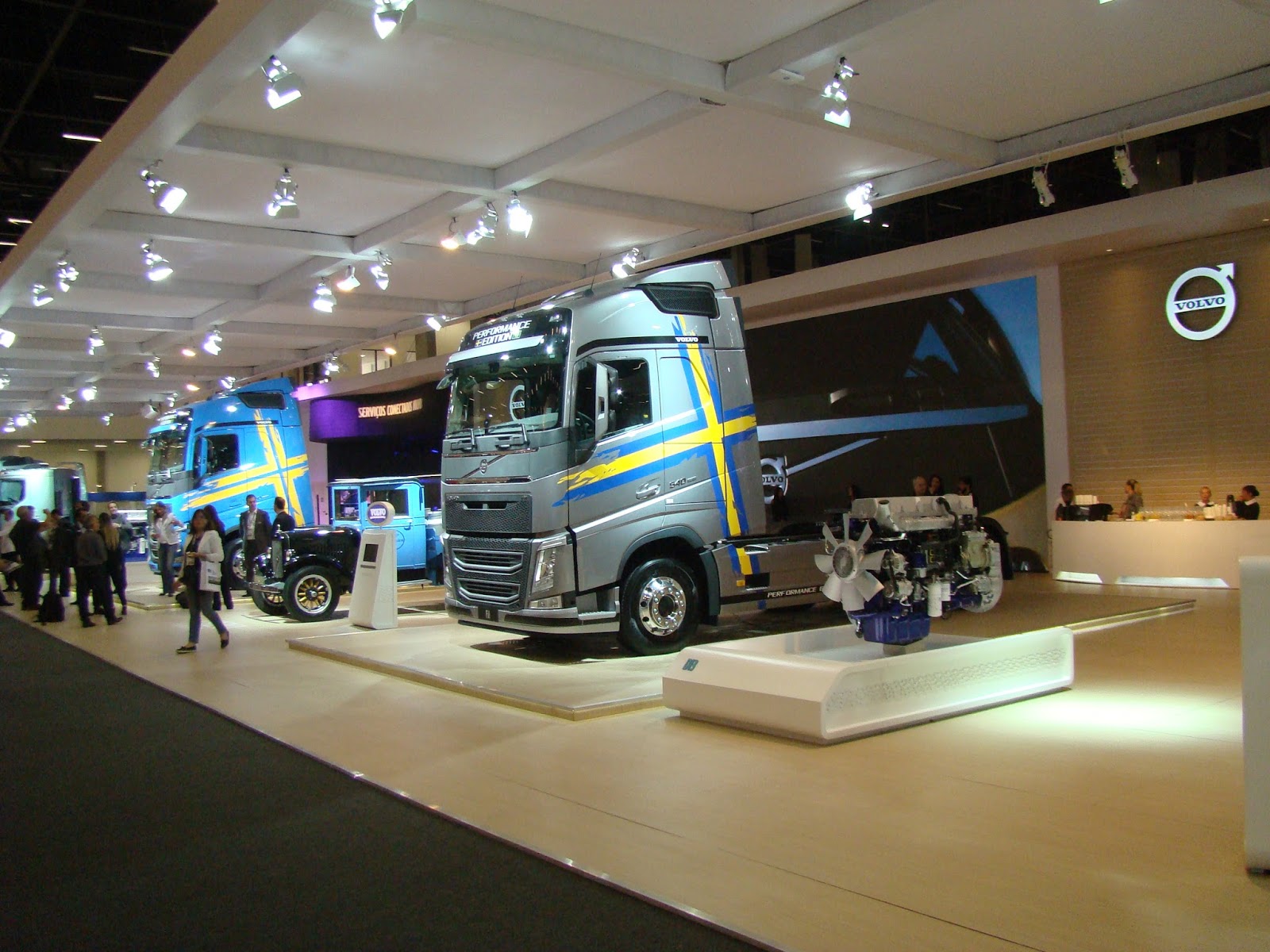 DIECIOCHO RUEDAS: VOLVO FH PERFORMANCE EDITION… EDICIÓN ESPECIAL 90 ...