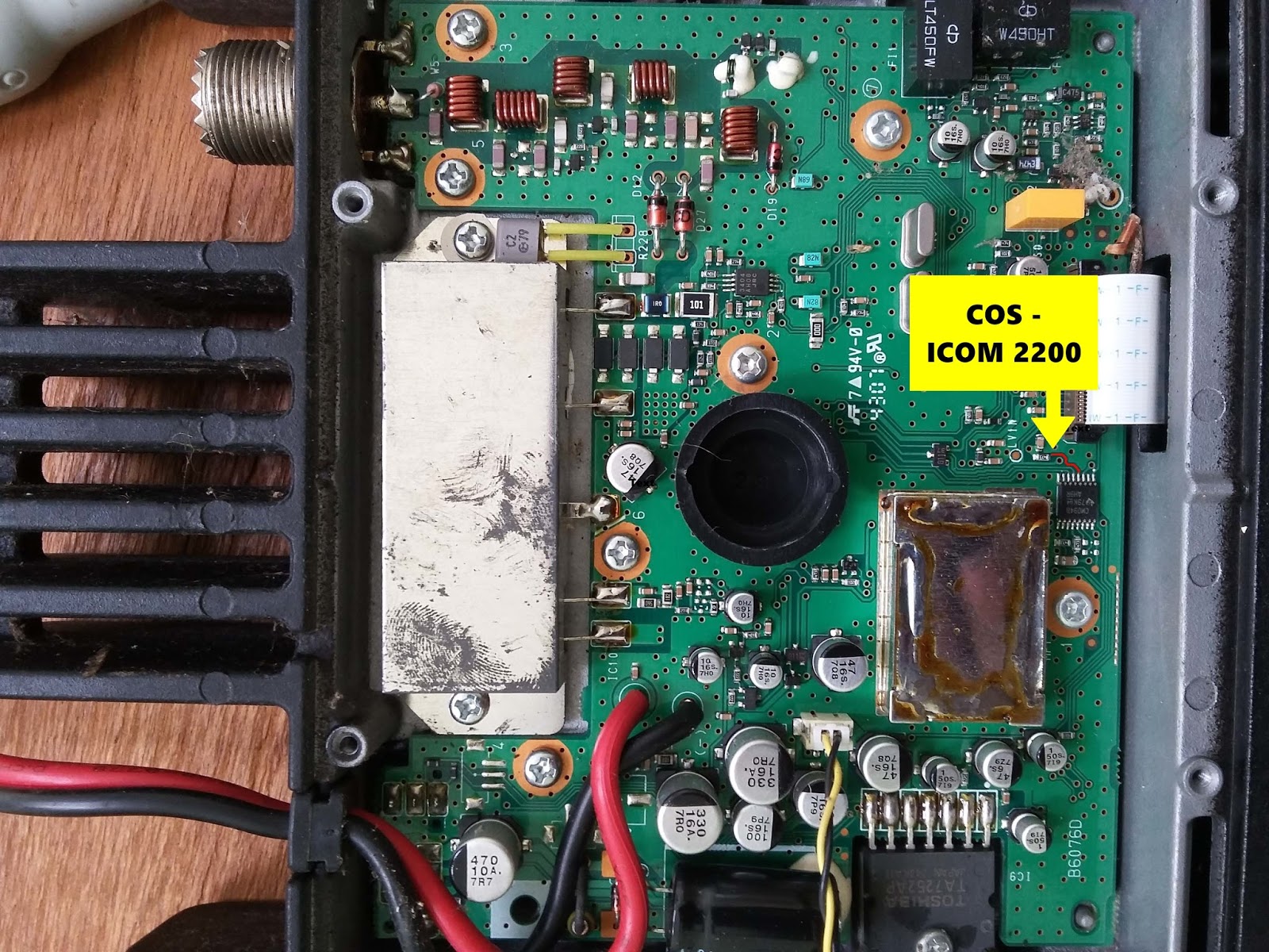 HOBBY RADIO COMMUNICATION REPEATER HT VHF/UHF: COS RADIO ICOM 2200