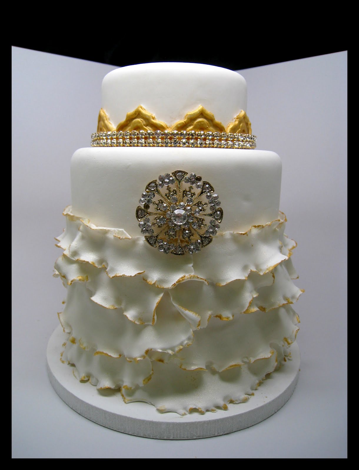 Remarkable Rhinestone BLING for Weddings and Events: Rhinestone Cake Pins!