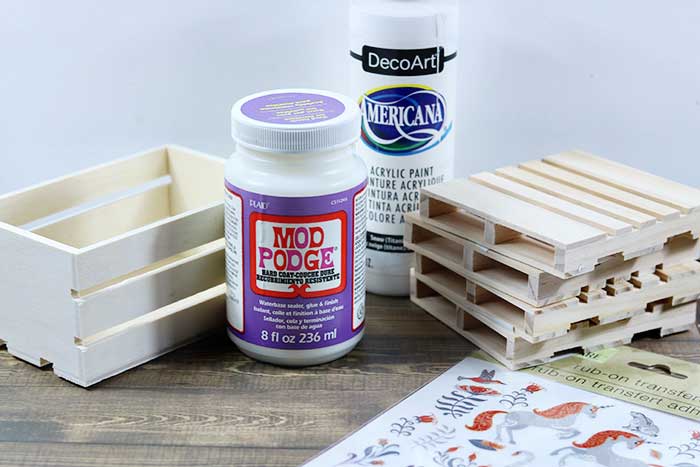 How to Make Farmhouse Style Coasters With Dollar Tree Mini Pallets ...