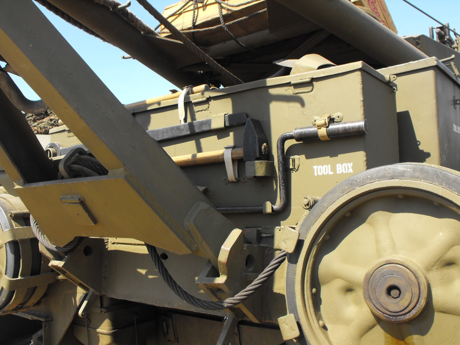 USS-Prizuttu: Walk around: Sherman "recovery" M32 B1