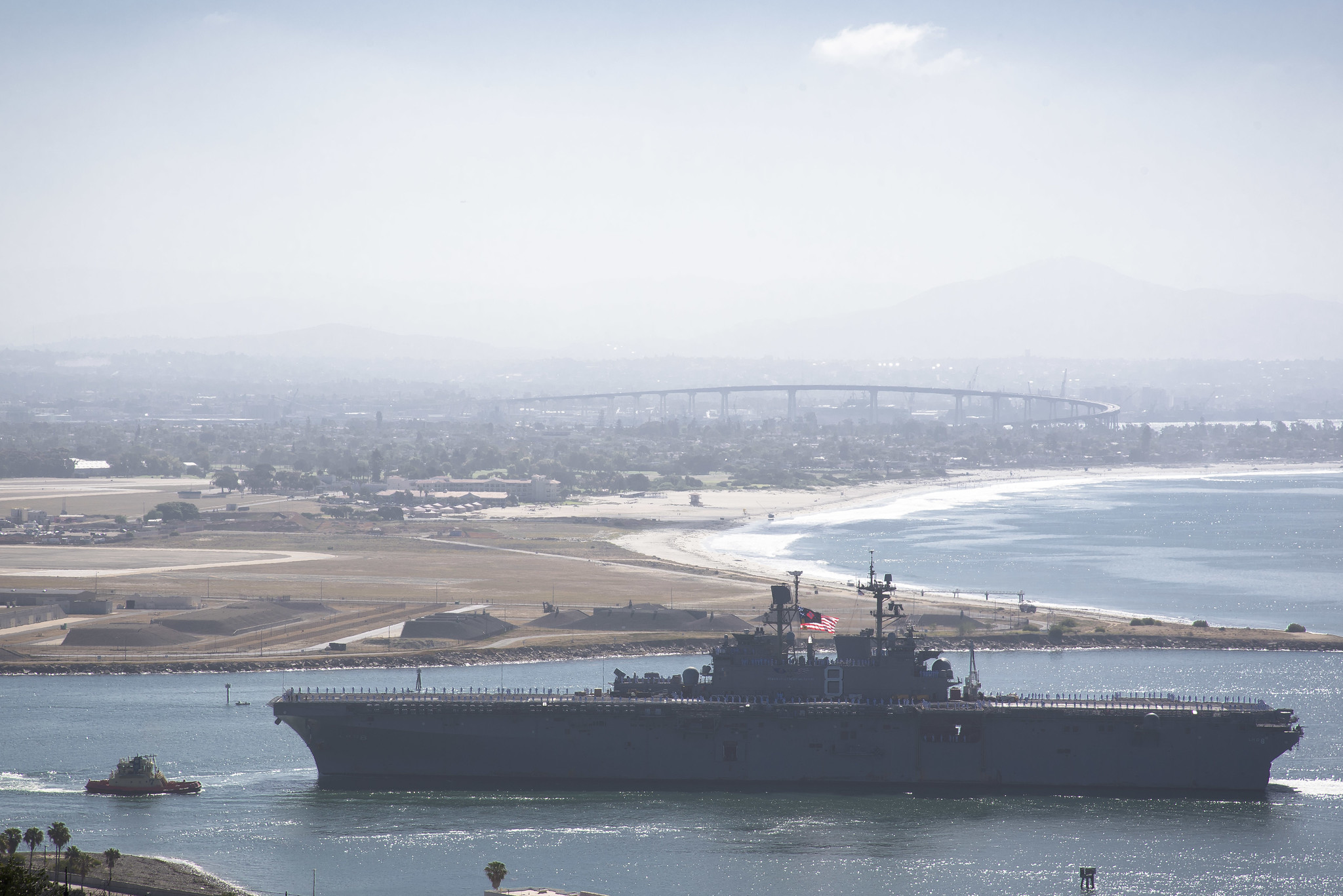 Amphibious assault ship USS Makin Island (LHD 8) returns to Naval Base ...