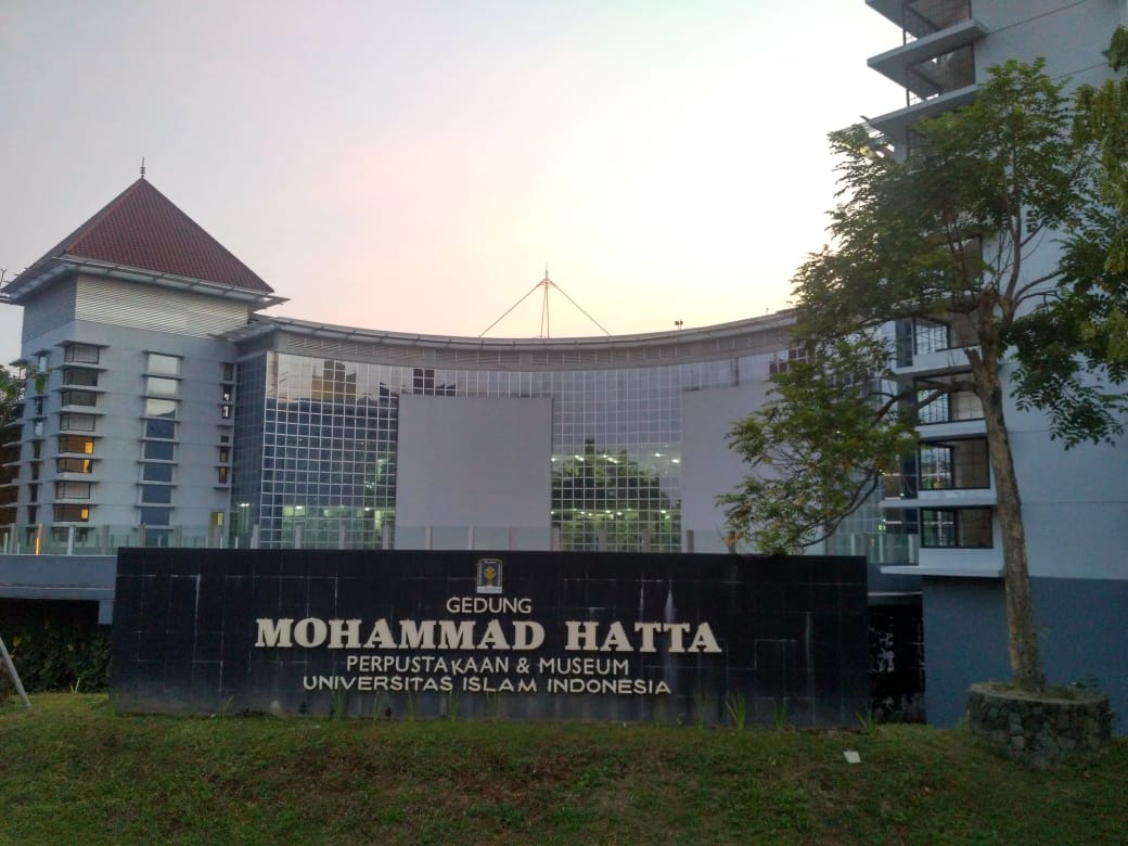 Kesan Pertama Piket Malam di Direktorat Perpustakaan UII. Asyiiiik ...